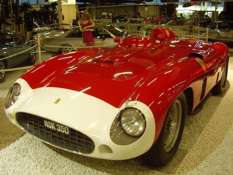 Ferrari 860 Monza: la vettura da competizione per il Campionato ...