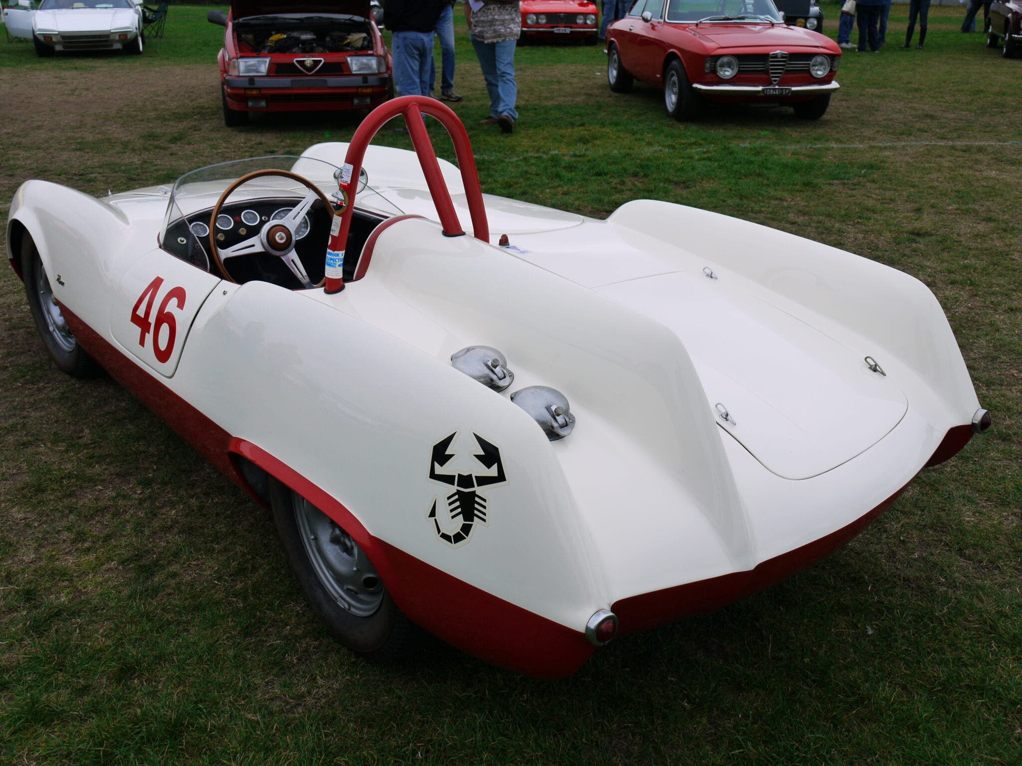 Abarth 207A Boano Spider: l'auto con un design inusuale per le ...