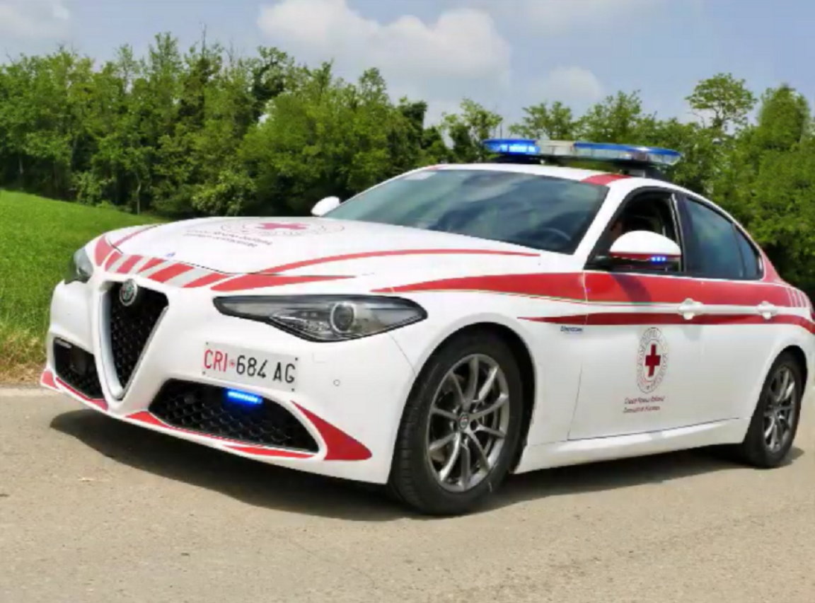 Alfa Romeo Giulia: ecco l'esemplare per la Croce Rossa di Piacenza ...