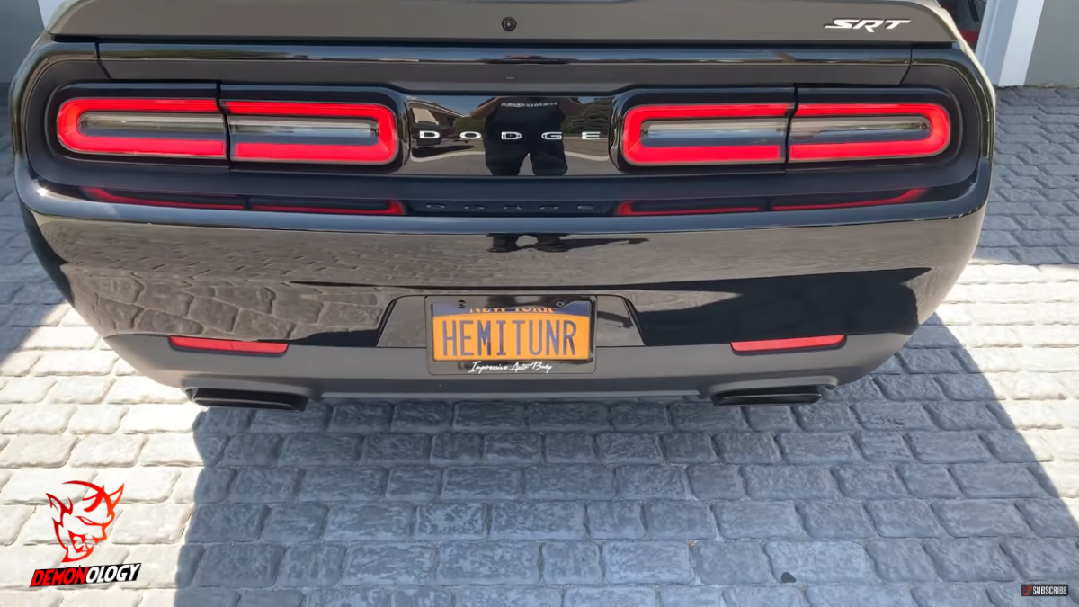 Dodge Challenger SRT Demon: ecco un esemplare con il motore Hellephant ...