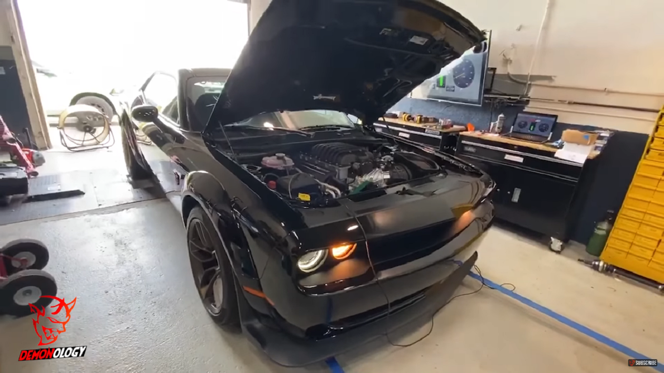 Dodge Challenger SRT Demon: ecco un esemplare con il motore Hellephant ...