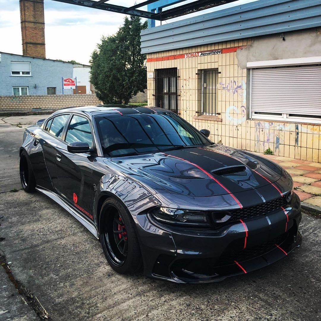 Dodge Charger Srt Hellcat Ecco Un Esemplare Europeo Modificato
