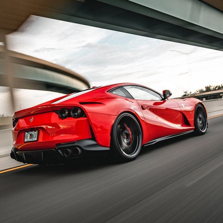Ferrari 812 Superfast: Vossen presenta i nuovi cerchi per la supercar ...