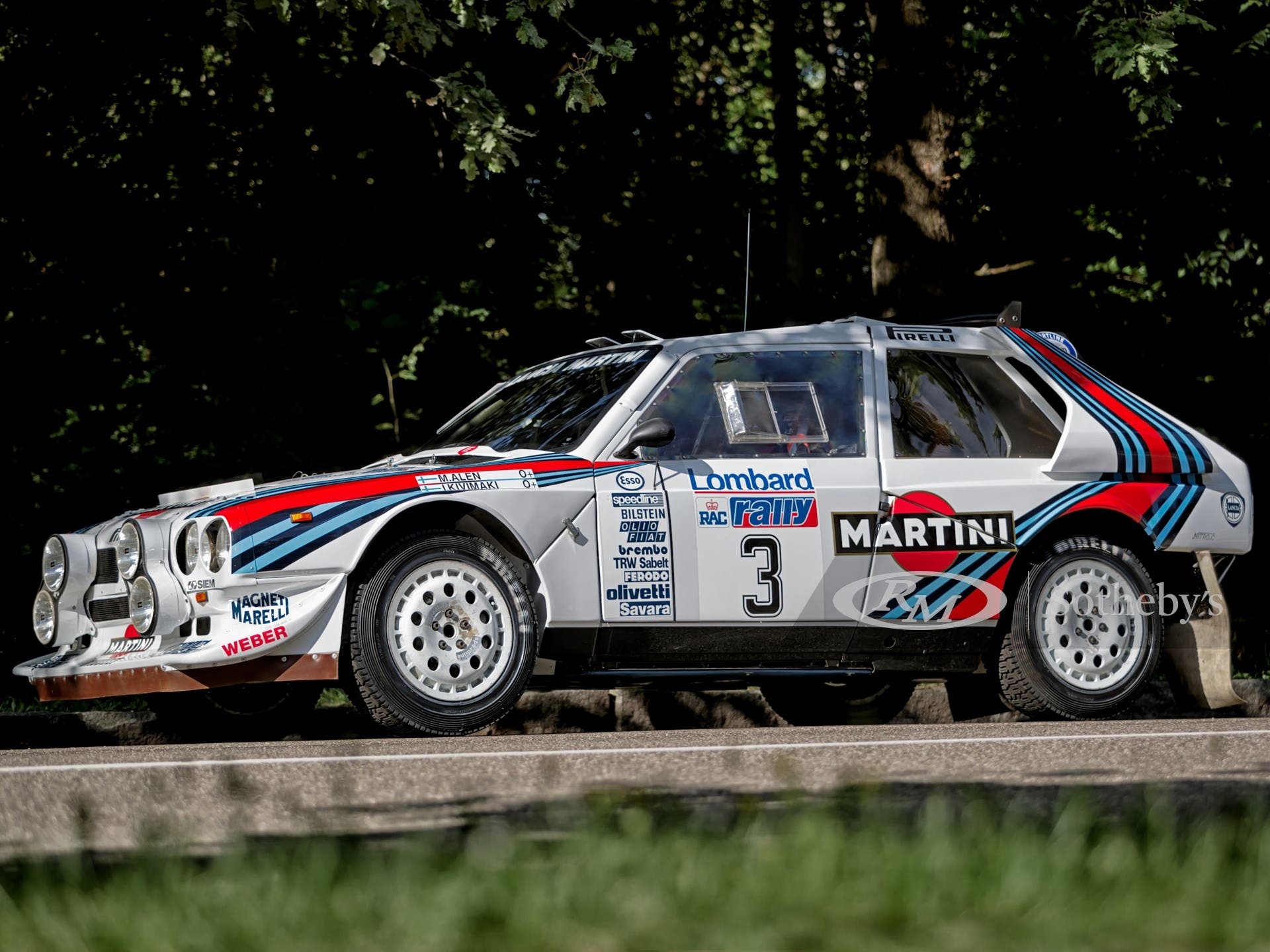 Lancia Delta S4 Rally con livrea Martini proposta all'asta a 1 milione ...