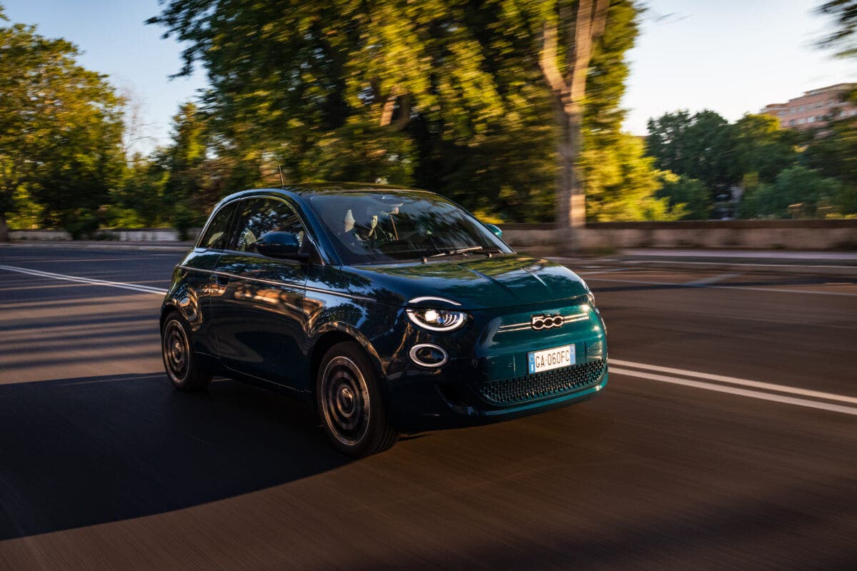Fiat 500 Elettrica: la gamma completa è a un passo dal debutto ...
