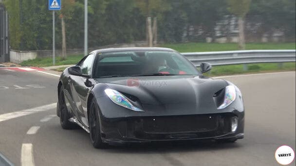 Ferrari 812 GTO: l'ultimo video spia ci mostra ben quattro prototipi in ...