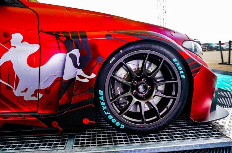 È stata svelata ad Aragon la nuova Alfa Romeo Giulia ETCR by Romeo ...