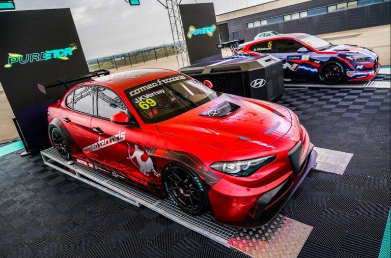 È stata svelata ad Aragon la nuova Alfa Romeo Giulia ETCR by Romeo ...