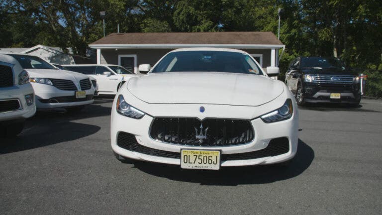 Maserati Ghibli diventa una lussuosa e sportiva limousine da 150.000 ...