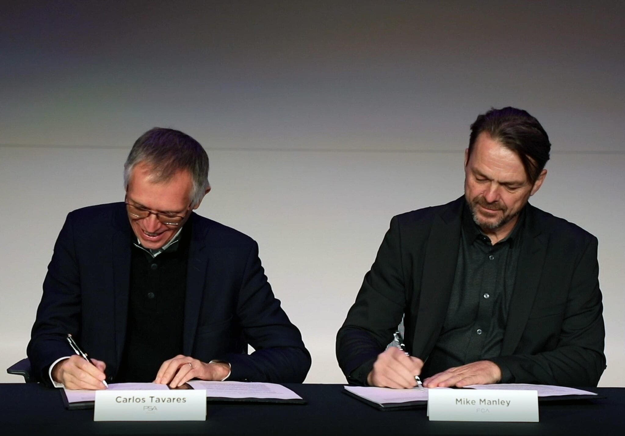 Stellantis: Mike Manley riceverà 51,2 milioni di euro - ClubAlfa.it