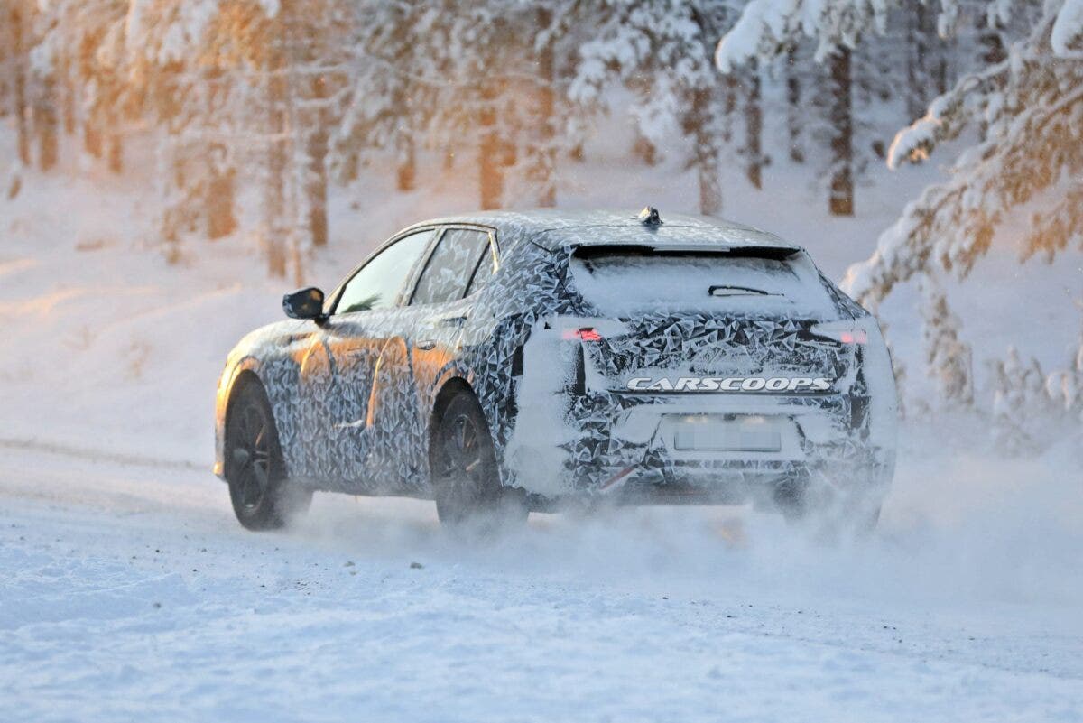 Nuova DS 4 avvistata sulla neve durante dei test - ClubAlfa.it