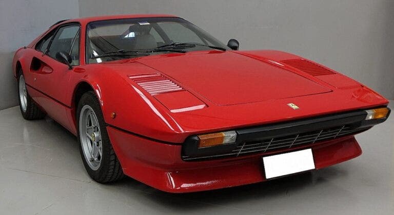Ferrari 208: la rossa con motore V8 da soli 2 litri - ClubAlfa.it