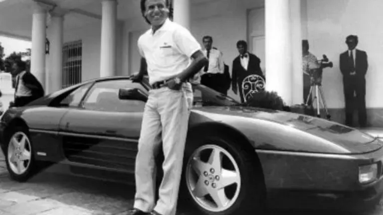 Carlos Menem e la sua Ferrari 348 TB regalata da un italiano - ClubAlfa.it