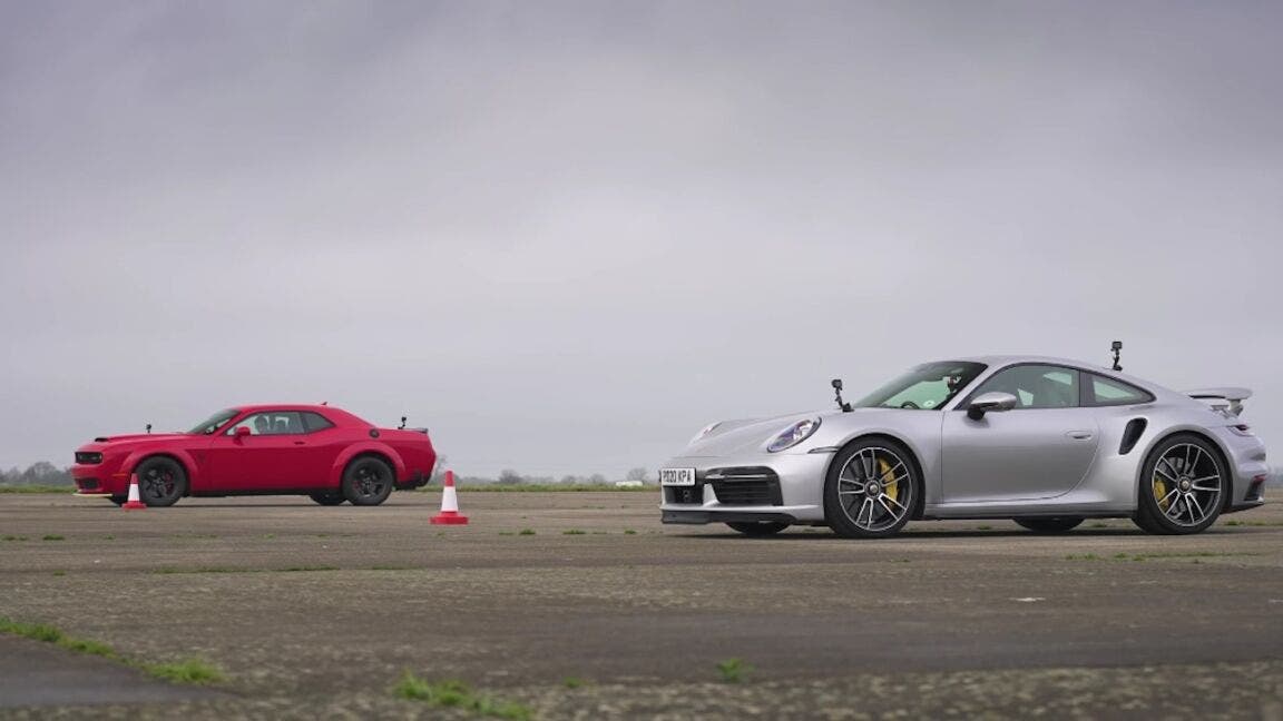 Dodge Challenger SRT Demon sfida una Porsche 911 Turbo S | Video ...