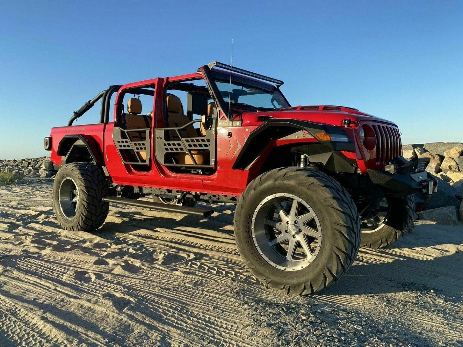 Jeep Gladiator: ecco un esemplare modificato con varie caratteristiche ...