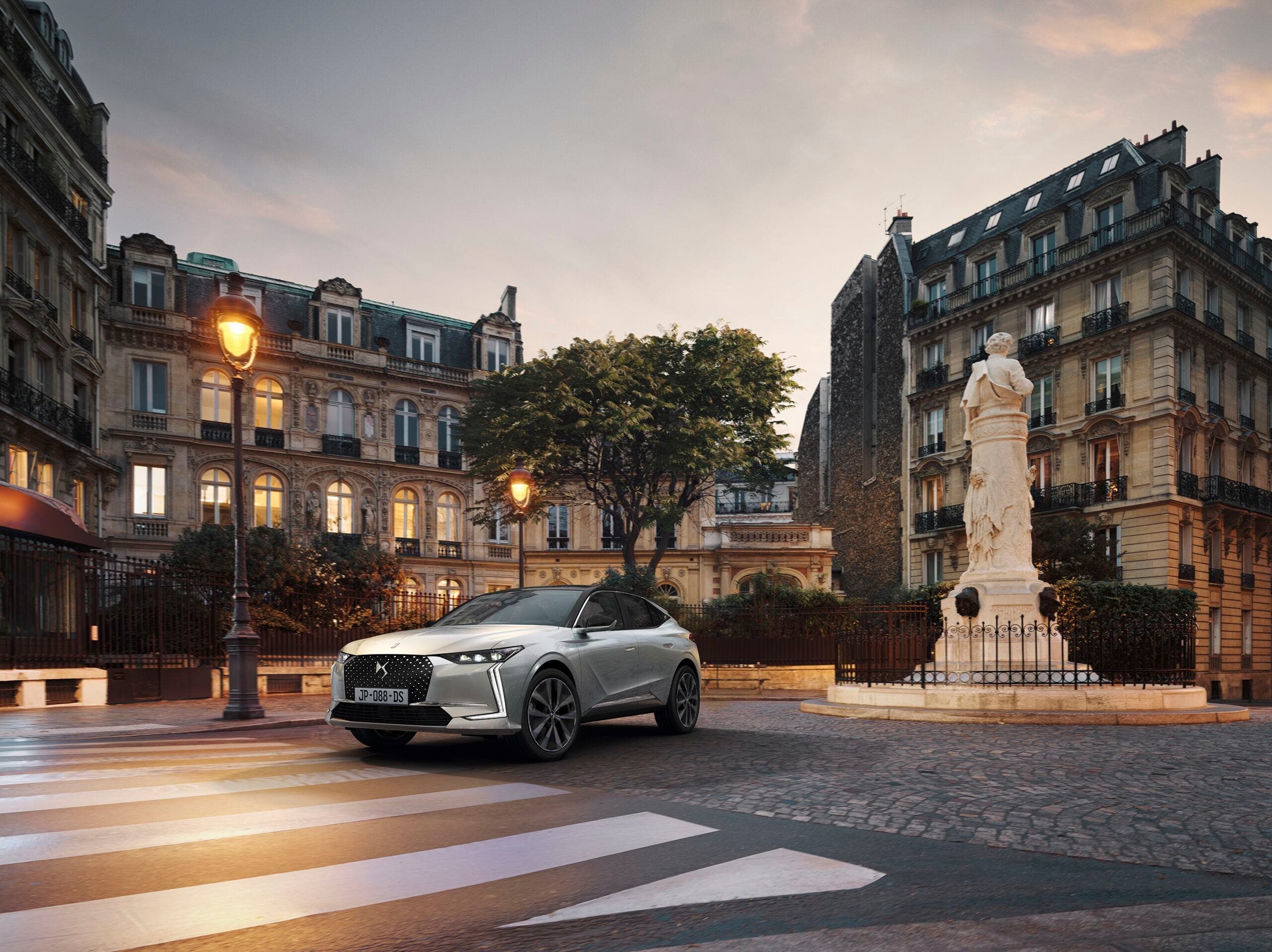 Nuova DS 4 e DS Aero Sport Lounge rappresentano il presente e il futuro ...