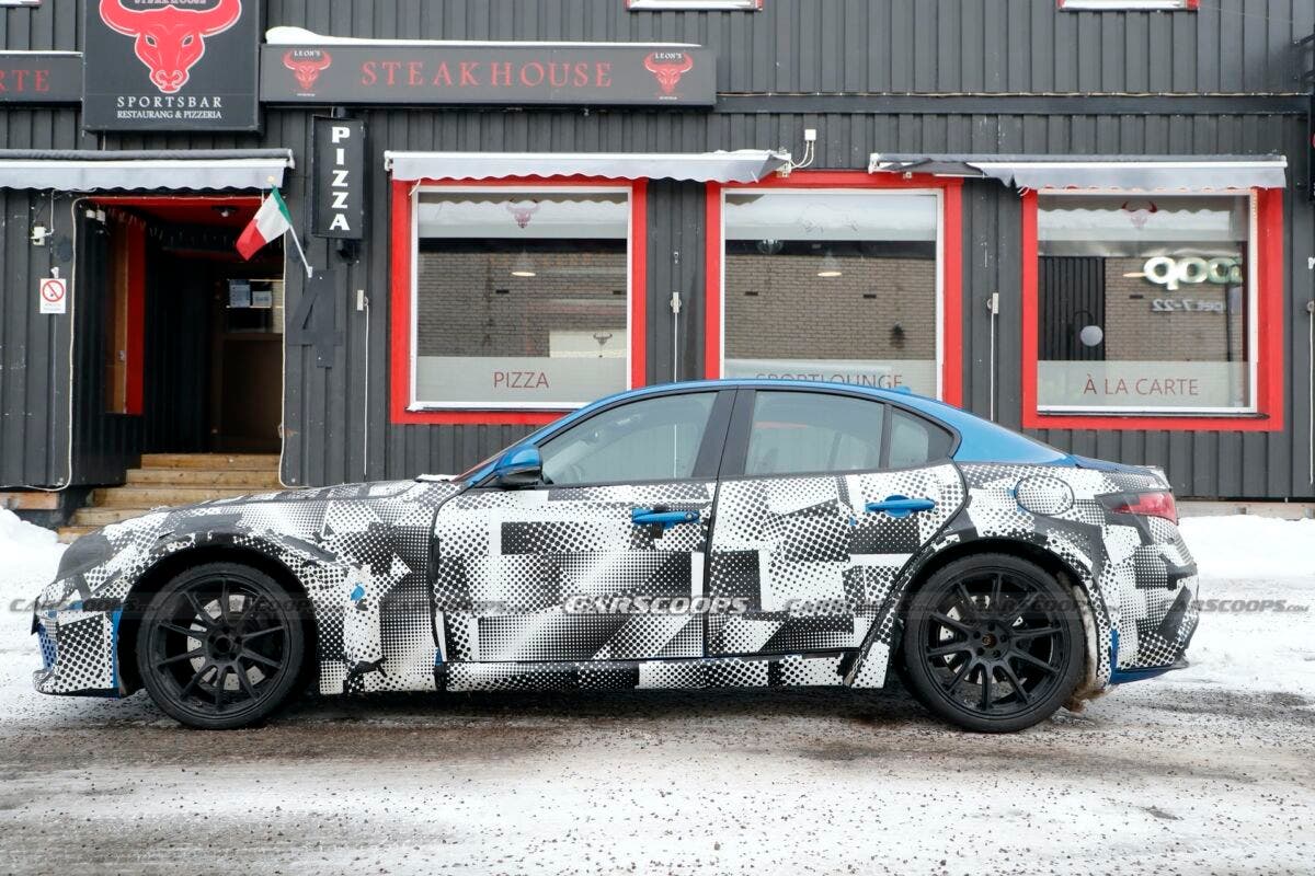 Nuova Maserati GranTurismo: ecco un prototipo con il corpo della Giulia ...