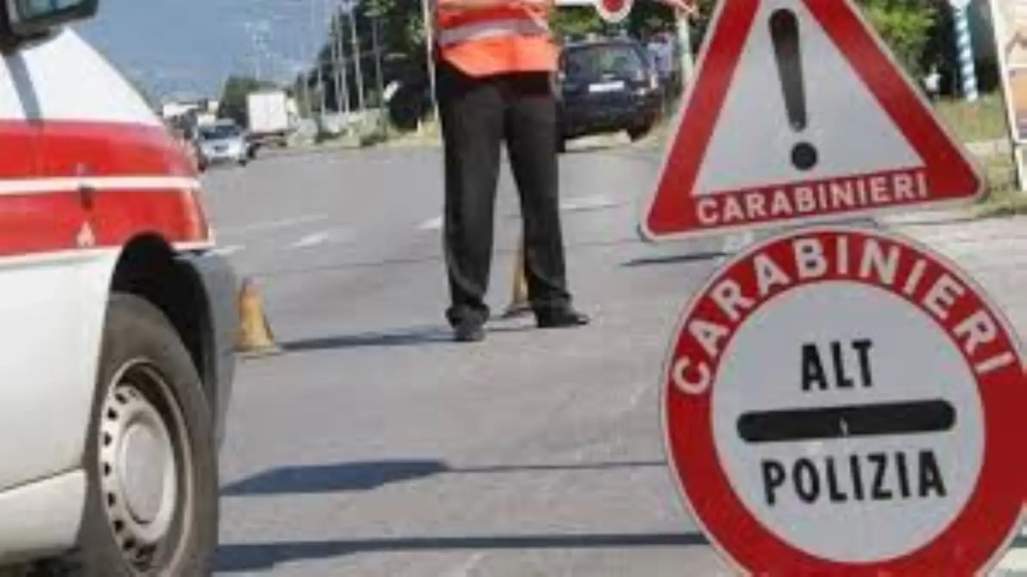 Alt Polizia, Alt Stazione, Stop: cosa significano e cosa fare - ClubAlfa.it