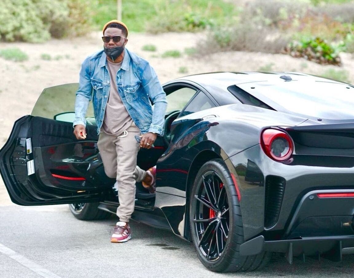 Una Ferrari 488 Pista nera si aggiunge alla collezione dell'attore ...