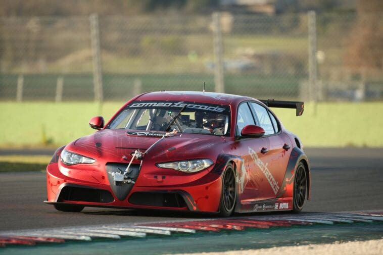Completati i primi test per la Giulia ETCR a Vallelunga - ClubAlfa.it