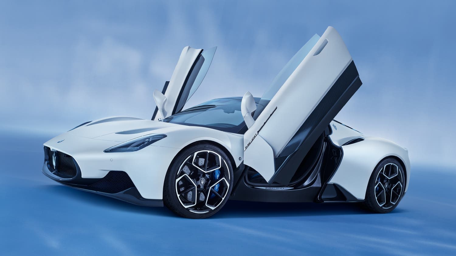 David Beckham a spasso con la Maserati MC20 - ClubAlfa.it