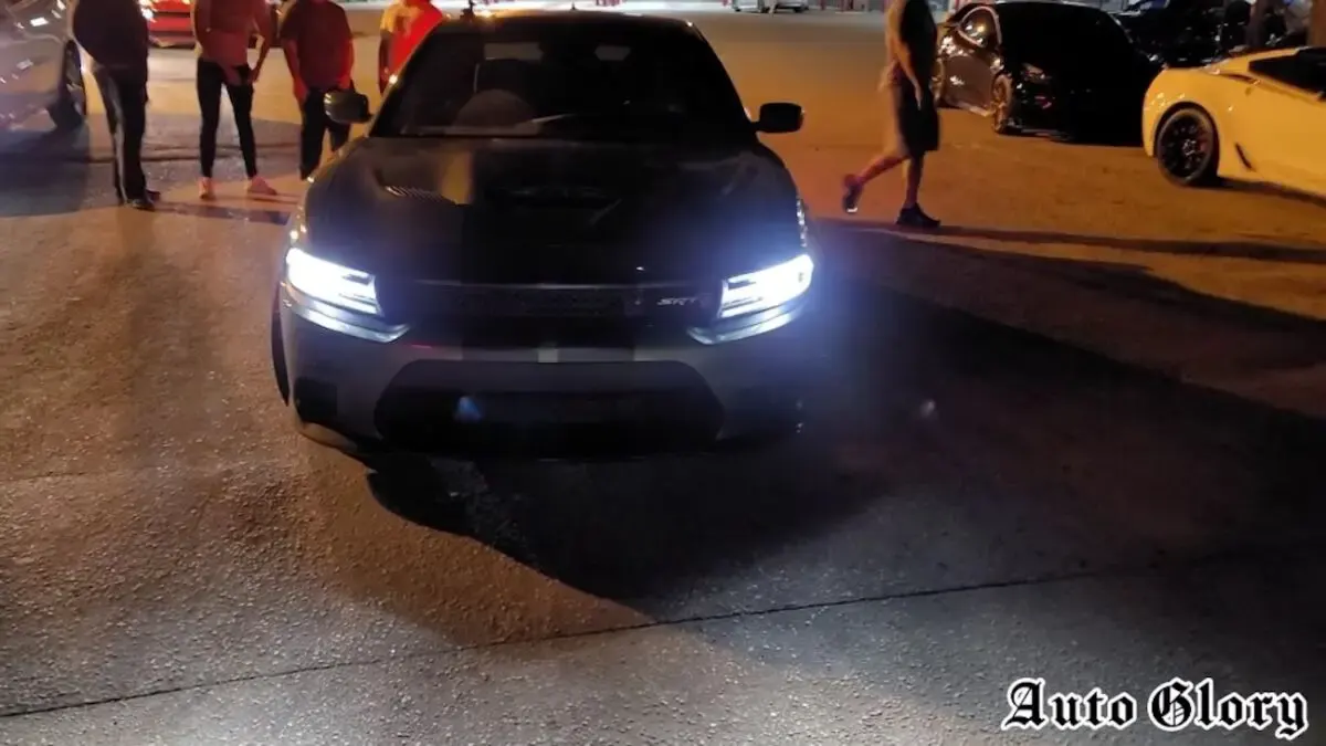 Dodge Charger SRT Hellcat vs 911 Turbo S: ecco una drag race - ClubAlfa.it