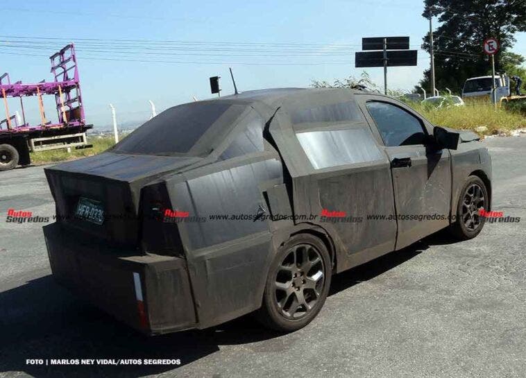Progetto 376 si mostra in foto con il corpo della Fiat Cronos - ClubAlfa.it