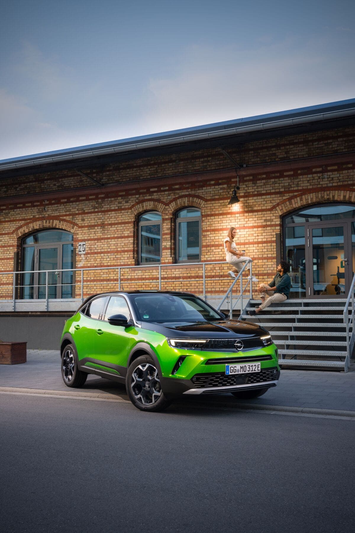 El nuevo Opel Mocha entregado directamente en el domicilio del cliente ...