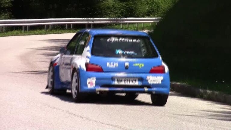 Peugeot 106: un esemplare con kit-car Maxi sfreccia in una cronoscalata ...