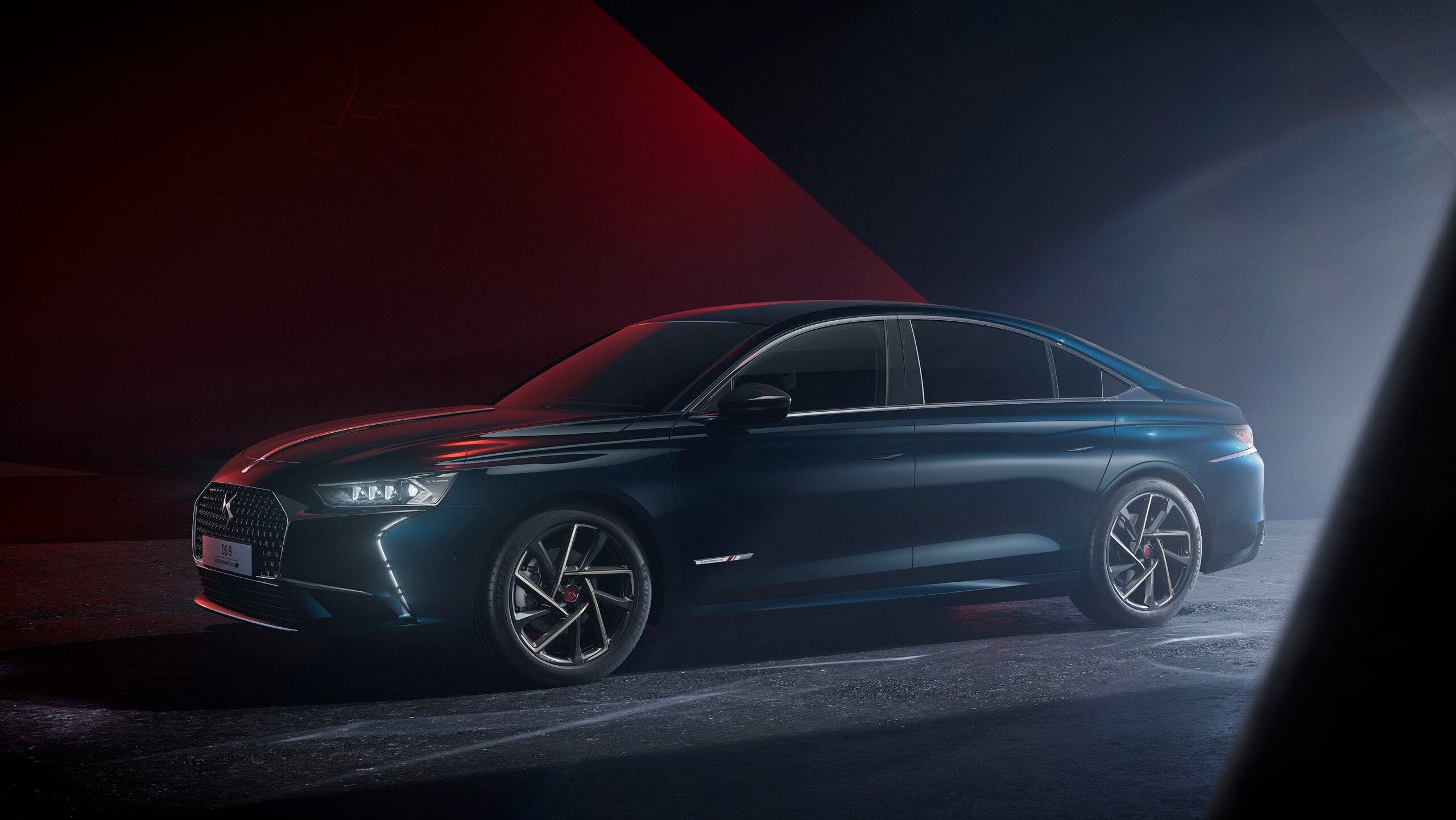 DS 9 E-Tense garantisce la massima sicurezza con il DS Night Vision ...
