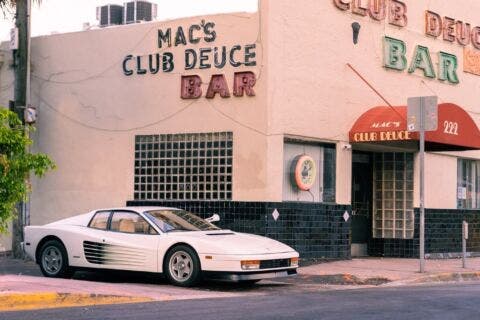 Una delle Ferrari Testarossa di Miami Vice venduta dopo 30 anni ...