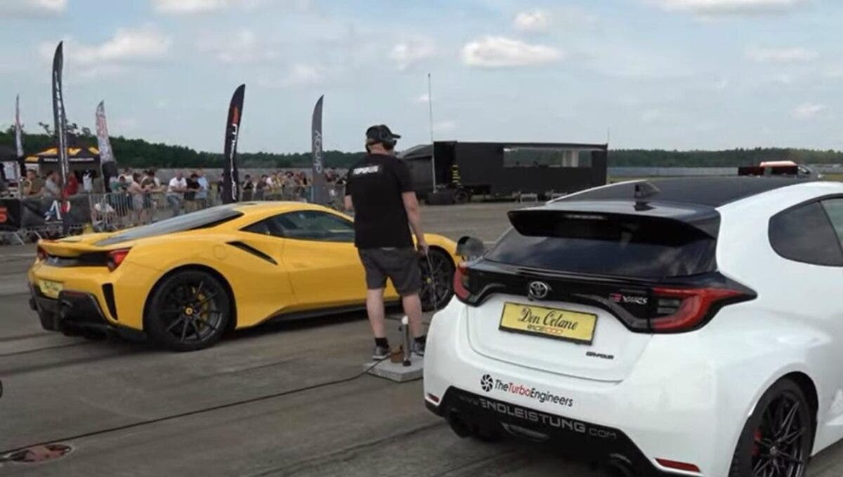 Ferrari 488 Pista vs Toyota GR Yaris nella drag race | Video - ClubAlfa.it