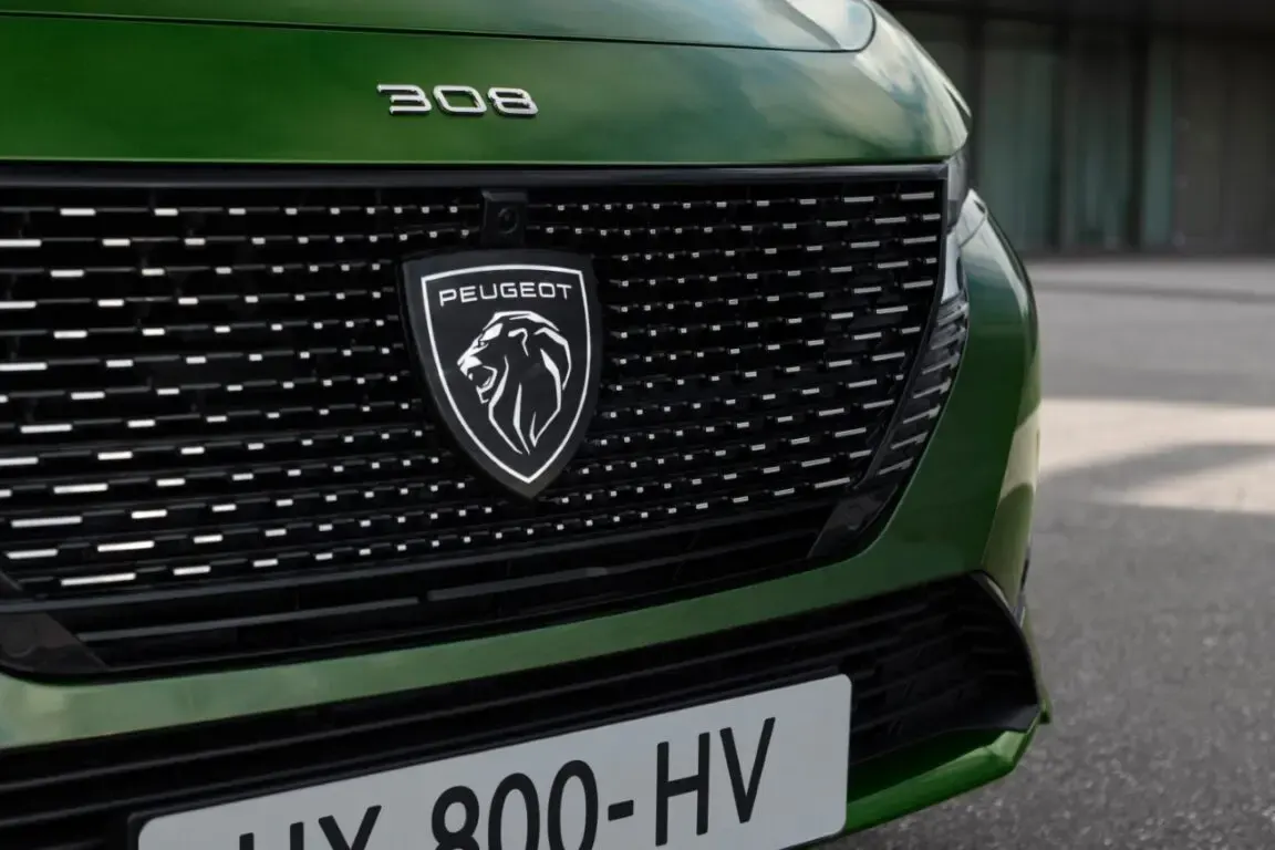 Peugeot 308: i segreti high tech del nuovo logo - ClubAlfa.it