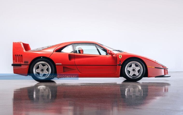 Ferrari F40: questo esemplare del 1990 è stato venduto a 3,96 milioni ...
