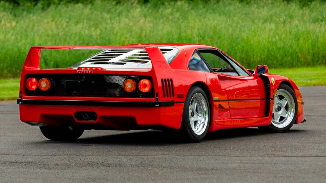 Ferrari F40: all'asta un esemplare con soli 25.000 chilometri - ClubAlfa.it