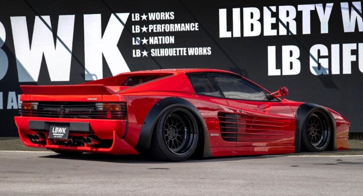 Ferrari Testarossa con kit widebody in vendita - ClubAlfa.it
