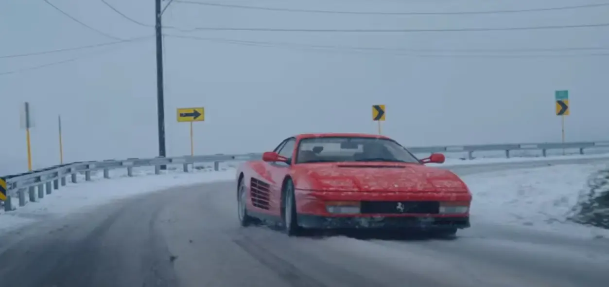 Ferrari Testarossa: ecco come si comporta sulla neve [Video] - ClubAlfa.it