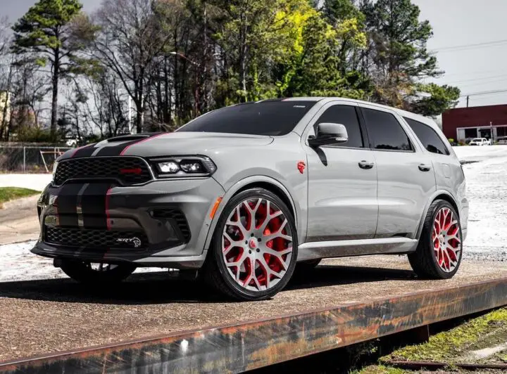 Dodge Durango SRT Hellcat: il super SUV si trasforma in una supercar da ...