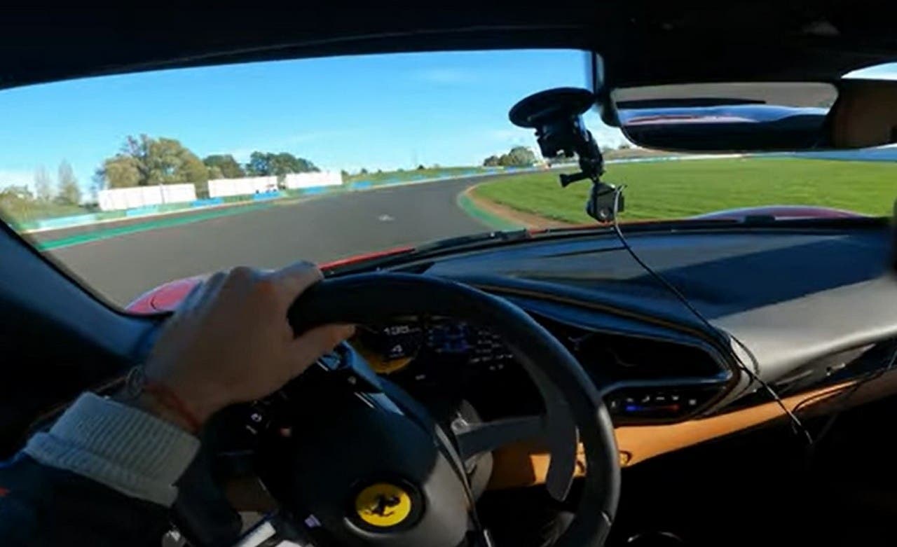 Ferrari 296 GTB: camera car adrenalinico a Magny-Cours - ClubAlfa.it