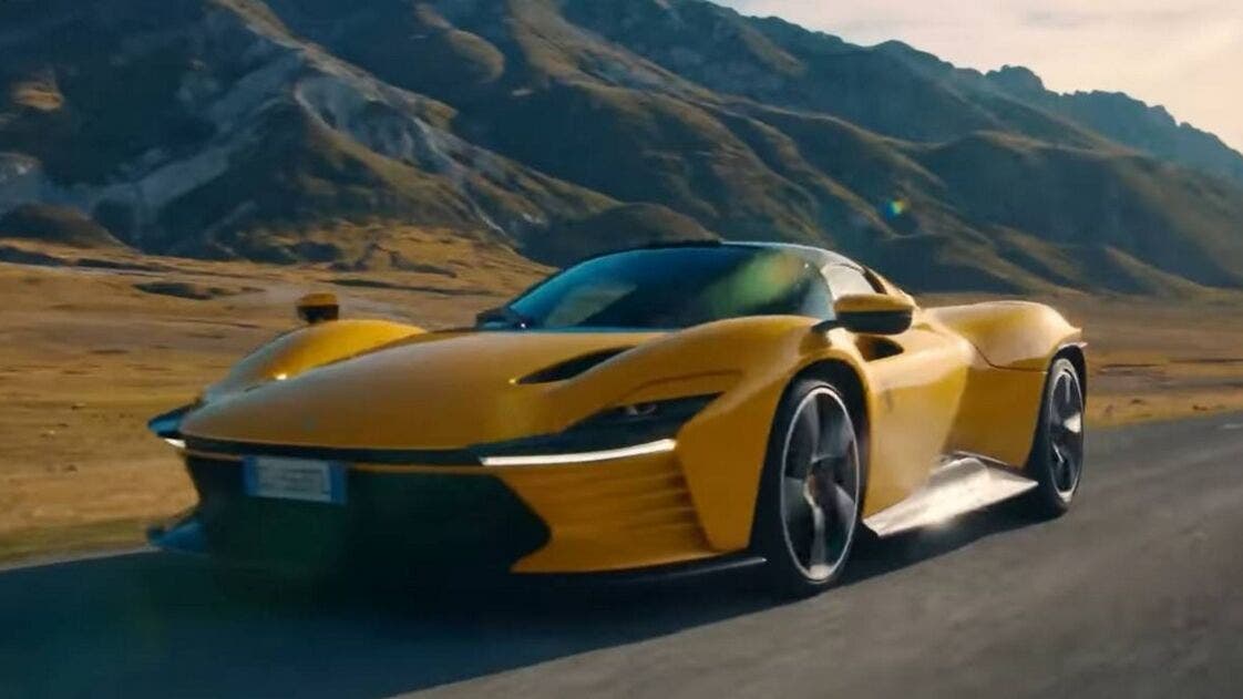 Ferrari: un altro prototipo ibrido avvistato questa volta in strada