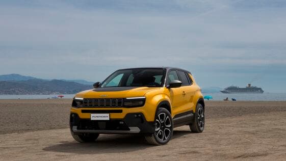 Jeep Grand Cherokee Trackhawk arriva anche nel Regno Unito con i suoi ...