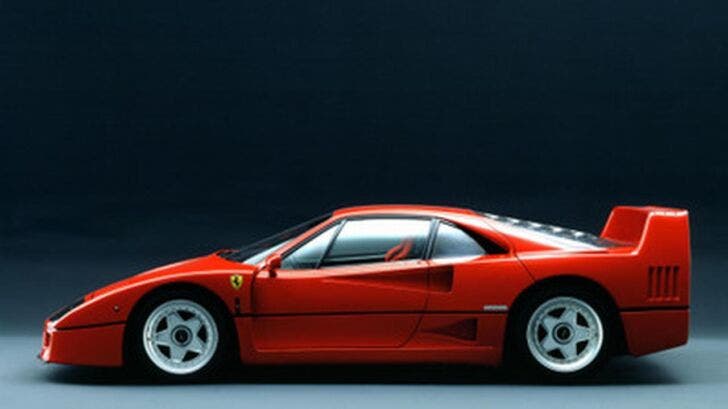 Ferrari 812 Superfast: ecco l'esemplare unico dello chef Gordon Ramsay