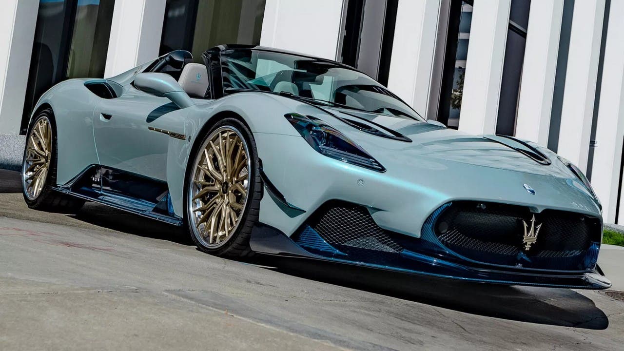 Maserati MC20 Cielo: il tuning in fibra di carbonio blu di 7Design ...
