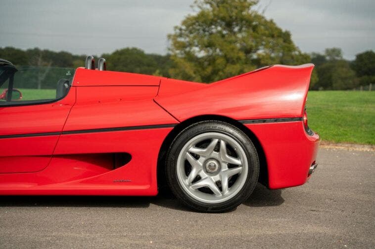 Ferrari F50: all’asta l’esemplare appartenuto a Rod Stewart - ClubAlfa.it