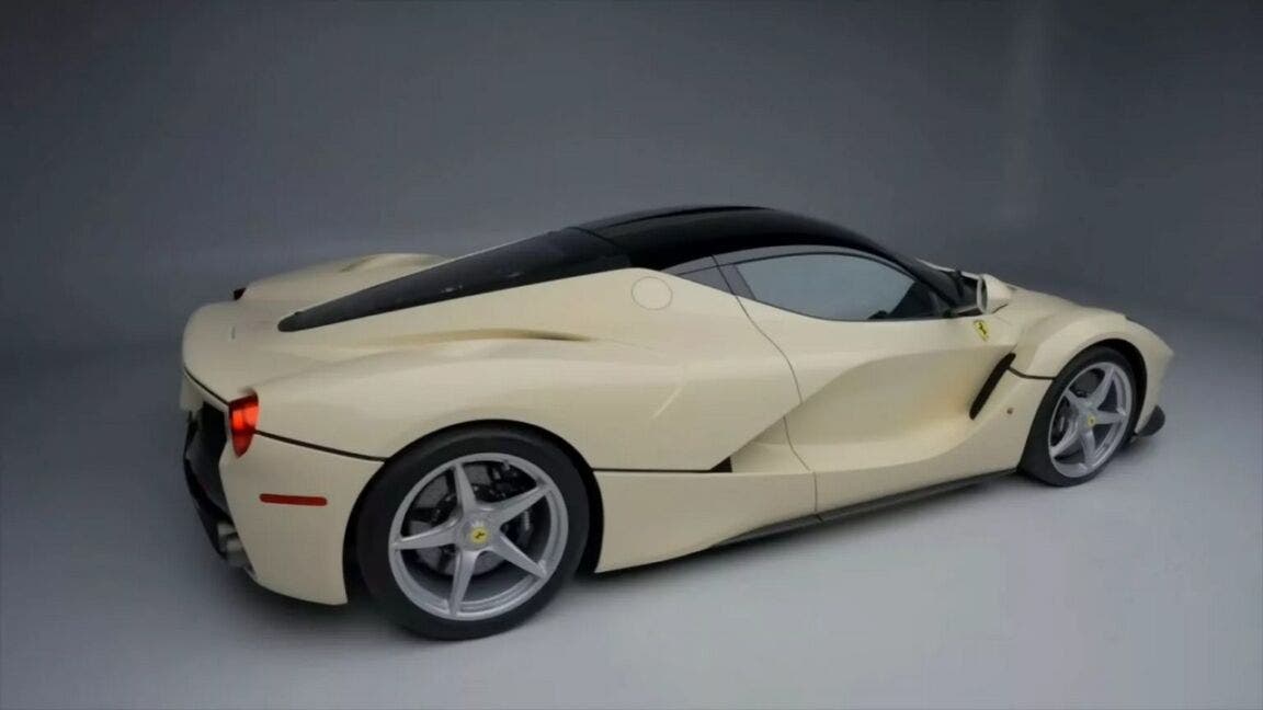 Ferrari LaFerrari: all'asta quella di Sammy Hangar dei Montrose e Van ...