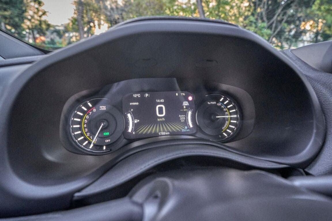 Jeep Renegade 4xe alla scoperta dei nove giardini di Saint-Jean-Cap ...