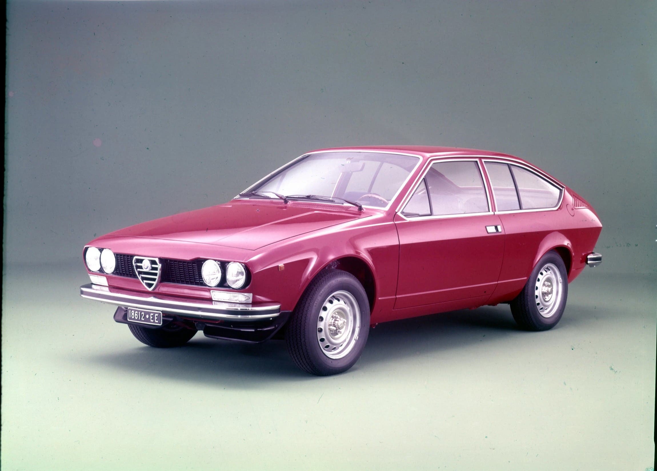 Alfa Romeo Alfetta GT: 50 anni per una coupé molto apprezzata - ClubAlfa.it