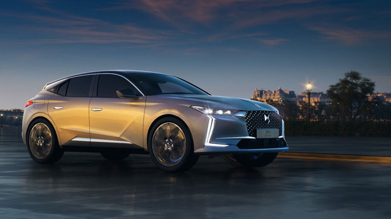 Aggiornamenti per la DS4, in arrivo la versione completamente elettrica ...