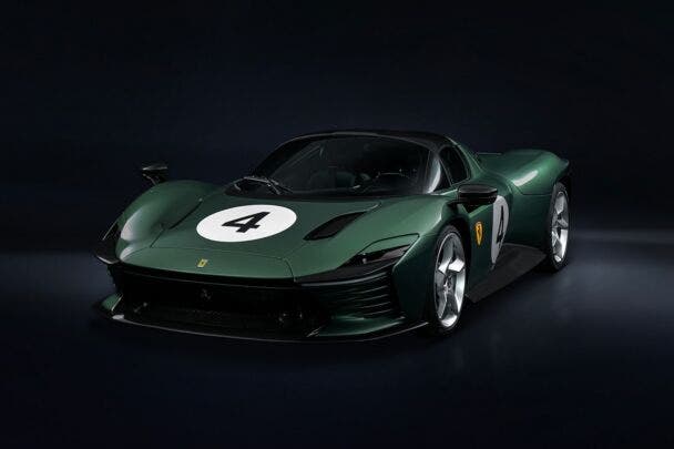 Ferrari Daytona SP3: l'esemplare green firmato Tailor Made - ClubAlfa.it