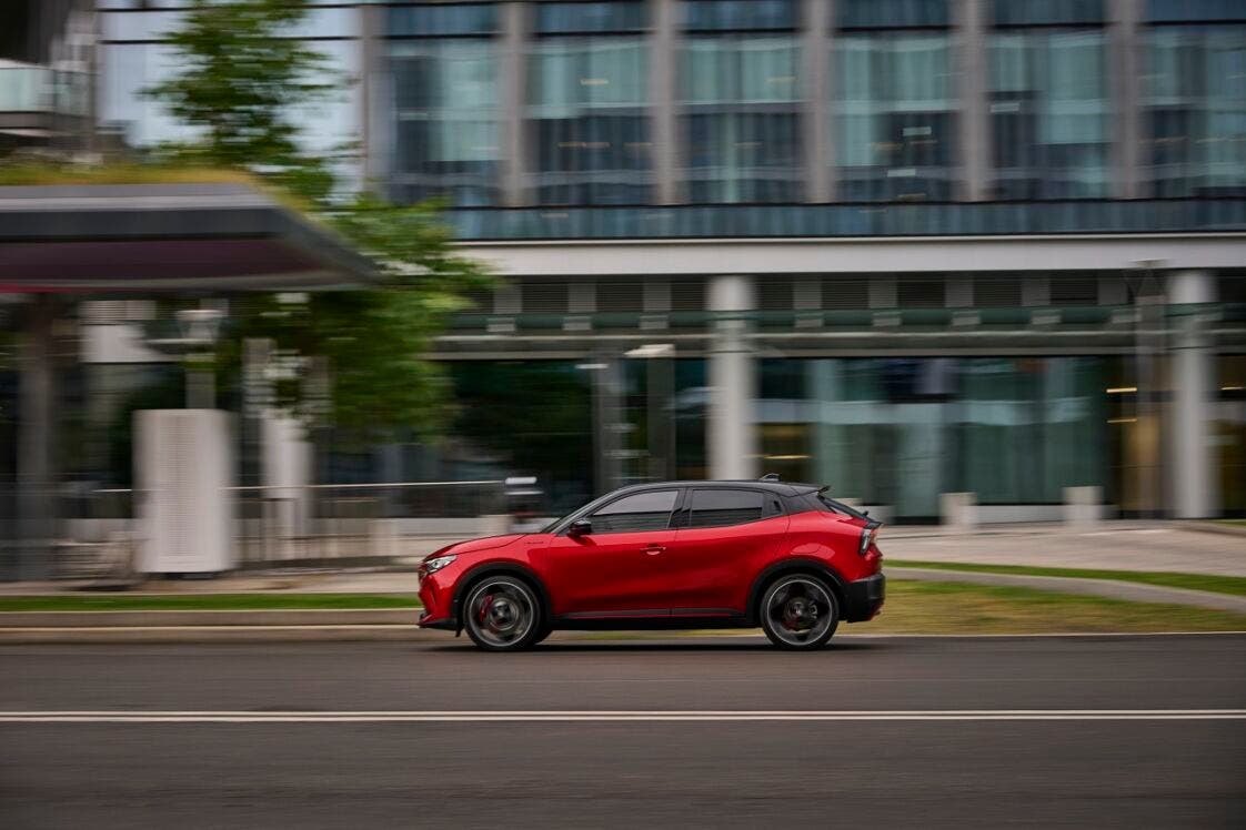 Alfa Romeo Junior Ibrida si prepara per il debutto al Salone di Parigi - ClubAlfa.it